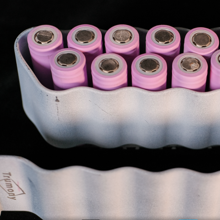 21700 Cylindrical Cells Battery Pack Snake Cooling Tube Pipe with ...